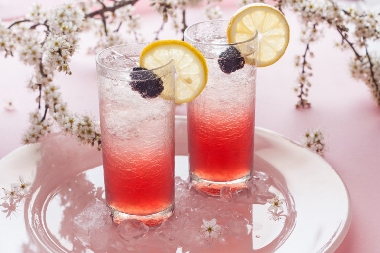 Ricetta cocktail Russian Spring Punch: storia, step e ingredienti