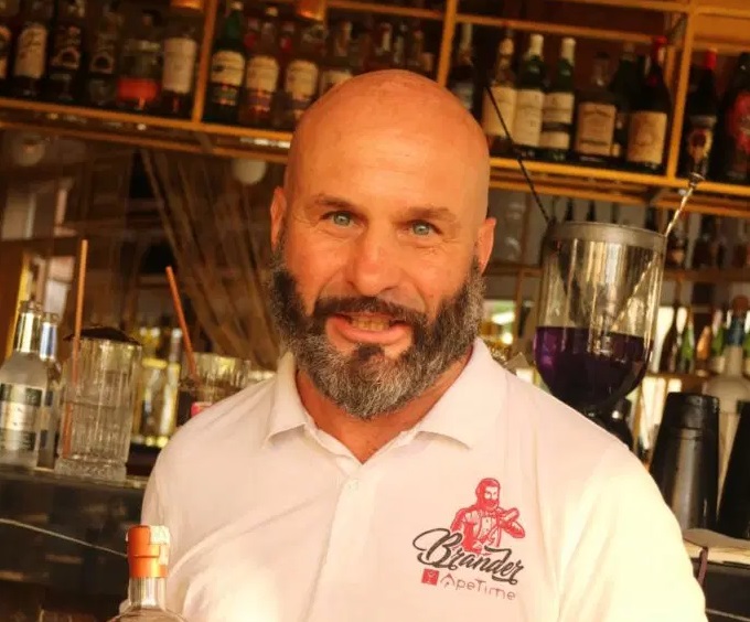 Luca Azzolina, Autore presso ApeTime Ricette Food e Cocktail